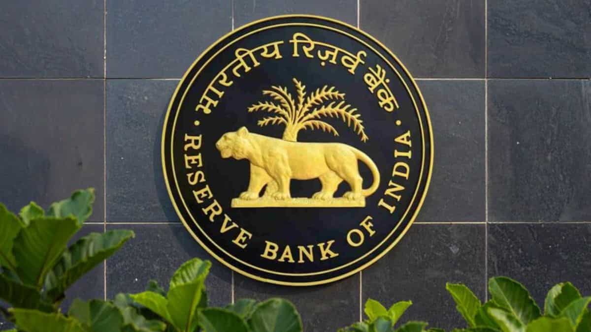 RBI Monetary Policy Meeting Today: RBI lifts GDP forecast, Trims ...