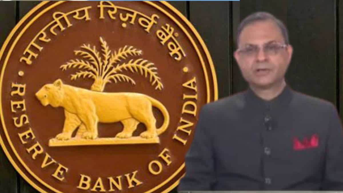 RBI Monetary Policy 2025 LIVE Updates: Sanjay Malhotra's 4th rate cut ...