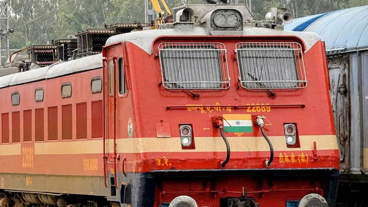 Railway stock to SELL: Morgan Stanley cuts target—Do you own it?