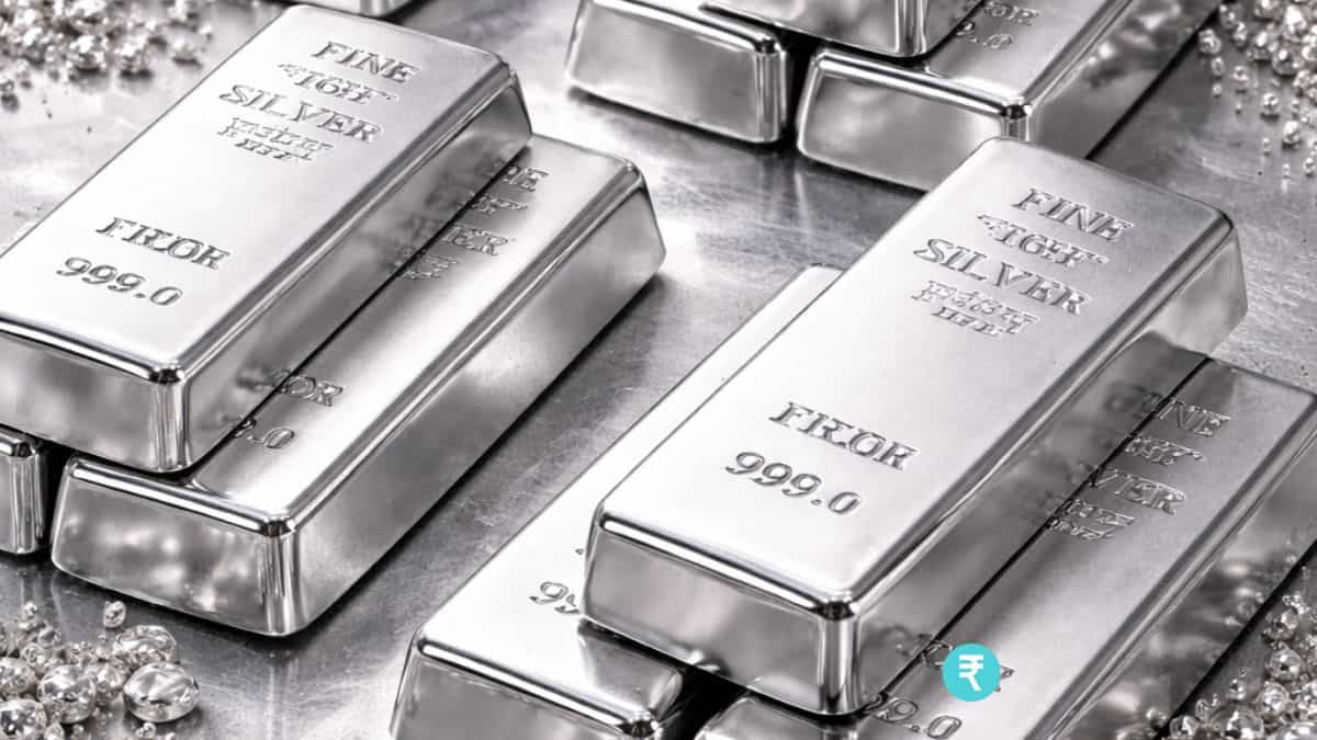 Silver Price Crosses Rs 3 lakh: Should investors hold, book profits or ...