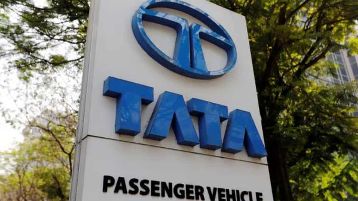 150% Dividend Alert: Tata Motors PV Q4 profit falls 32% to Rs 5,783 crore