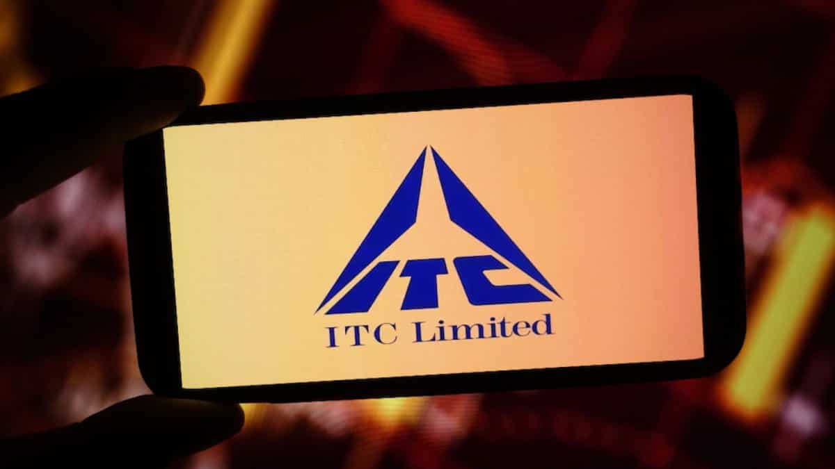 ITC Q4 Results: Profit at Rs 5,113 crore, Cigarette EBIT jumps; Rs 8 ...