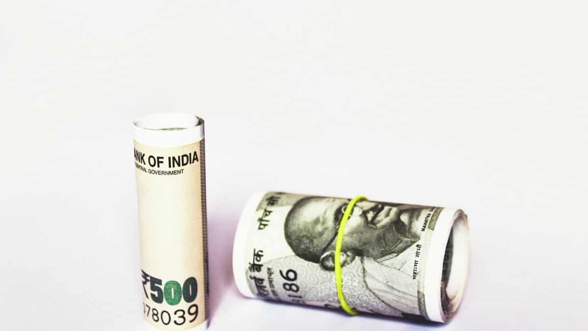 NPS vs SIP: Know which one can provide better returns on Rs 10,000 ...