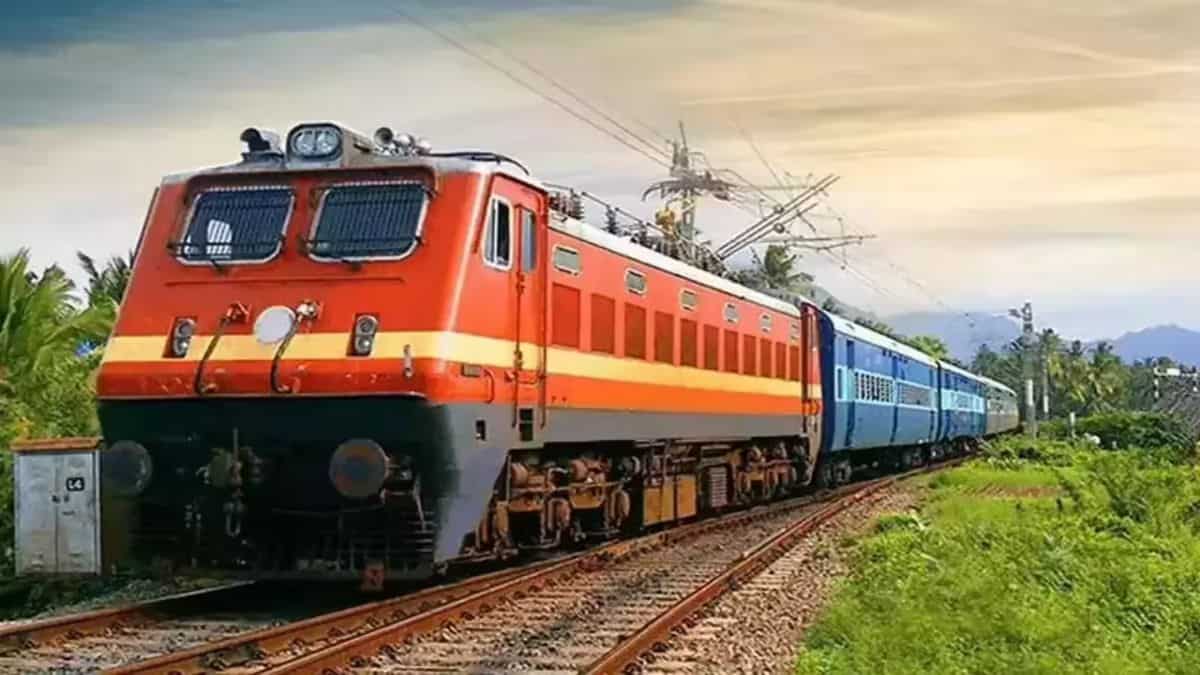 IRFC OFS: Why Railway PSU shares crash 5%? 3 factors explained