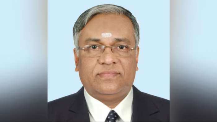 Government may consider allowing flight operations in staggered manner post lockdown | Zee Business