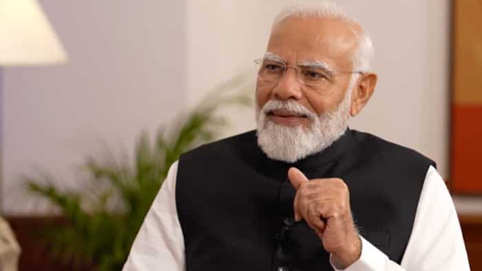 How to pay LIC premium using Google Pay, Paytm and other online payment ...